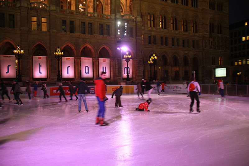 Vienna Ice Dream (Eistraum, literally) - Vienna 101